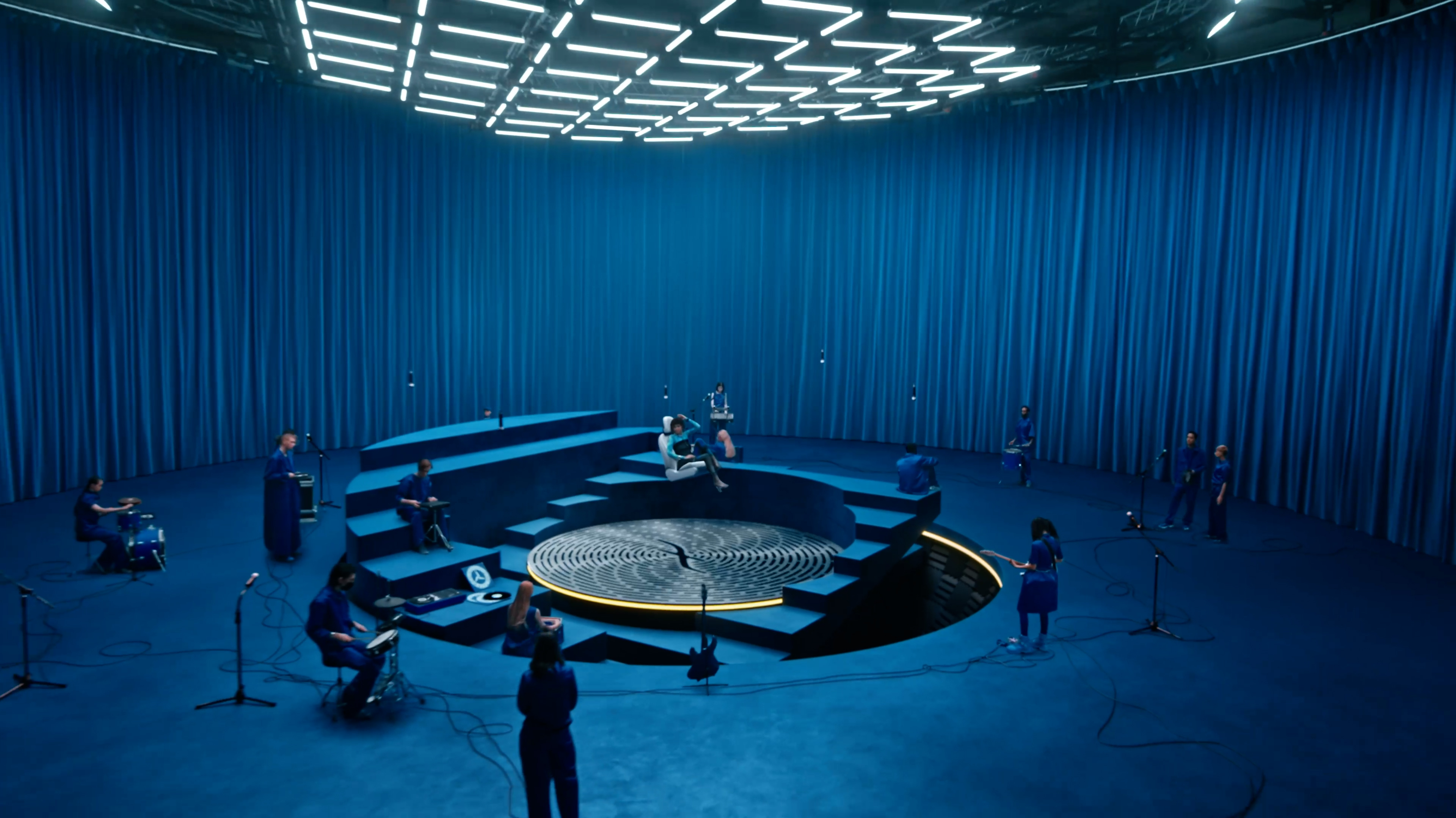 Mercedes Benz | Studio Levi